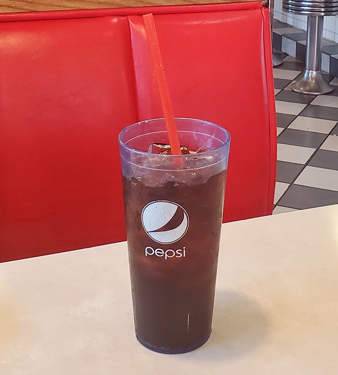 Even the iced tea gets the royal treatment at Cruisers, served in a glass tall enough to keep you hydrated through three counties of Ohio backroads.