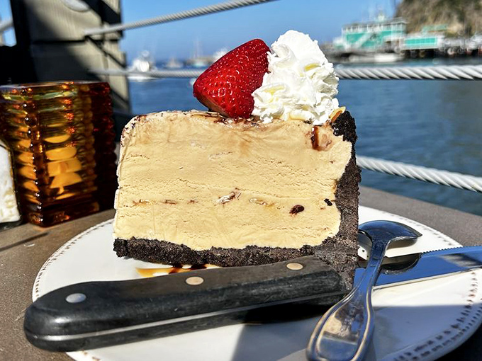 Java mud pie with a view&mdash;because calories consumed while gazing at boats bobbing in a harbor technically don't count.