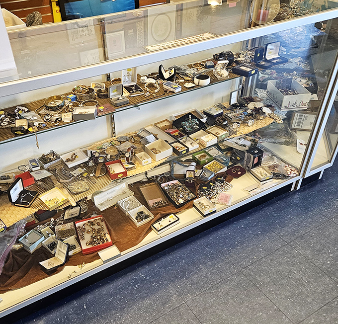Treasure hunters, take note! This jewelry counter might just hold your next conversation piece or the vintage brooch that completes your collection.
