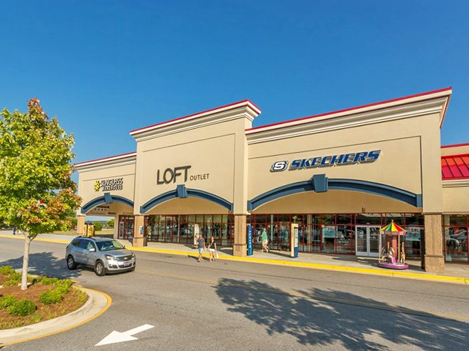 Fashion trifecta: LOFT, Skechers, and sunshine. This corner of retail paradise offers everything from casual chic to comfortable kicks in one stop.