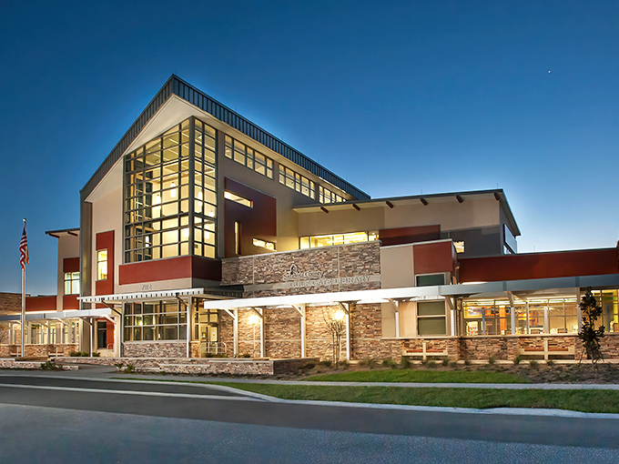 This striking modern building stands as proof that Siesta Key isn't just about beaches&mdash;culture thrives here too, just with better views.