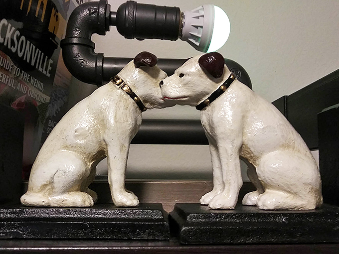 These vintage RCA Nipper dog figurines aren't just decorative&mdash;they're listening for their master's voice while doubling as the perfect conversation starter.