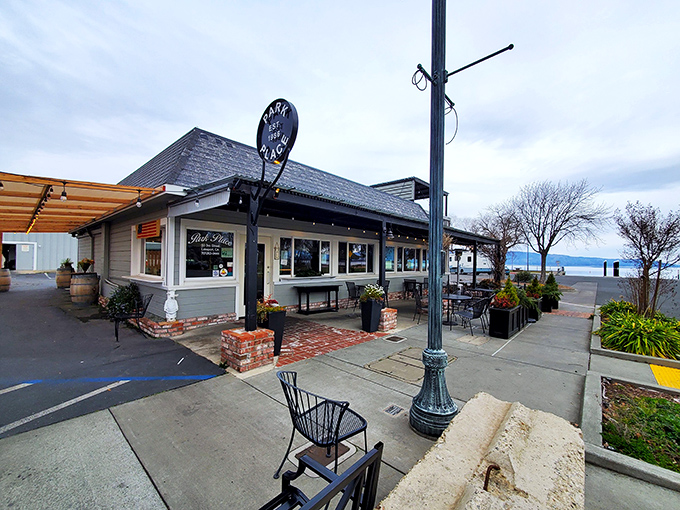 Park Place Restaurant serves up lakeside dining with a side of nostalgia. The kind of spot where breakfast conversations linger well past noon.