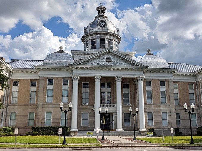 Bartow's courthouse doesn't just dispense justice&mdash;it dispenses Instagram-worthy photos with its classical columns and gleaming dome.