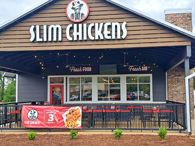 Slim Chickens promises "Fresh Food, Fresh Air" &ndash; two things we could all use more of, especially when one comes with delicious dipping sauces.