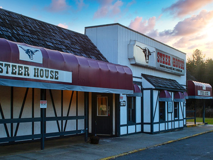 The Steer House promises exactly what its straightforward name suggests: hearty meals for hungry folks who appreciate portion sizes that match mountain appetites.
