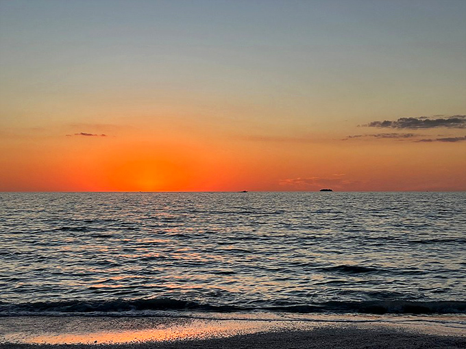 Nature's farewell performance of the day. A Gulf Coast sunset that makes you understand why people applaud when the sun disappears.