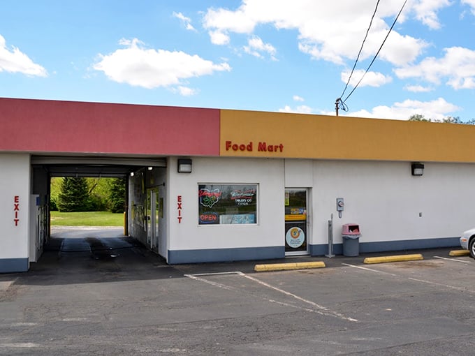 Tabler's Drive Thru keeps things simple &ndash; good food, quick service, no fancy nonsense required.