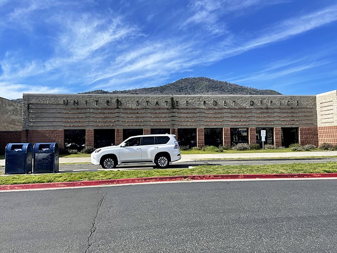 Even the post office in Oakhurst has mountain views, making standing in line to mail packages slightly less painful than in concrete jungle locations.