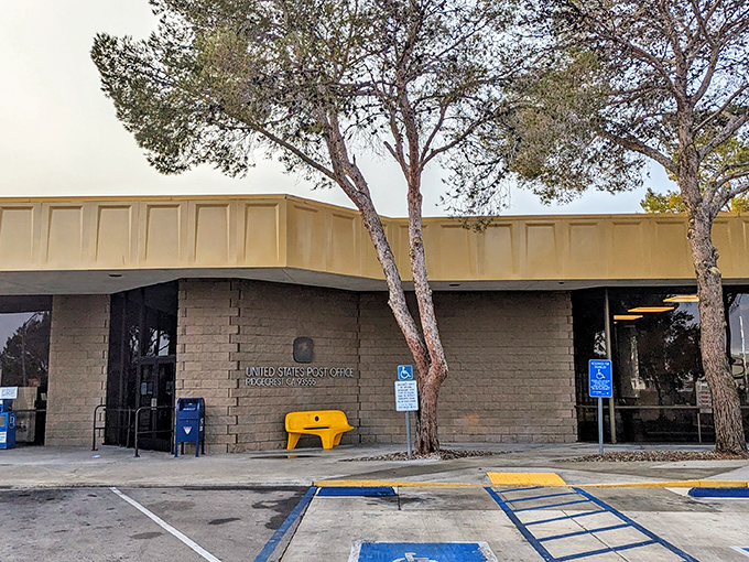 Even the post office has that distinctive desert architecture &ndash; practical, unpretentious, and ready to ship your "Wish you were here" postcards to envious friends.