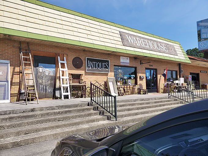 Warehouse 23 Antiques is where yesterday's treasures await today's collectors &ndash; one person's forgotten ladder is another's perfect farmhouse d&eacute;cor.