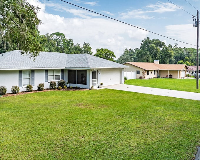 Single-story living at its finest&mdash;no stairs to navigate and enough yard for a garden without requiring a full-time landscaper on retainer.