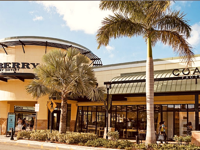 Palm trees and designer storefronts create that distinctive Florida-meets-fashion atmosphere where shopping becomes less of an errand and more of a vacation activity.