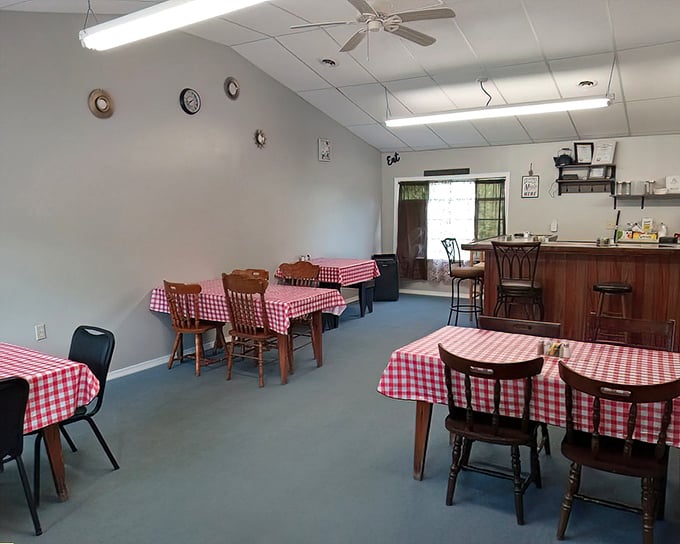 A dining room that says, "We spent our money on ingredients, not interior designers"&mdash;and your taste buds will thank them.