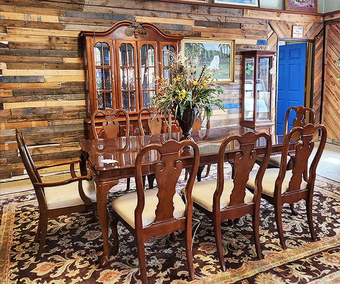 This formal dining set looks ready to host Thanksgiving dinner&mdash;and at thrift store prices, you can afford the turkey too.