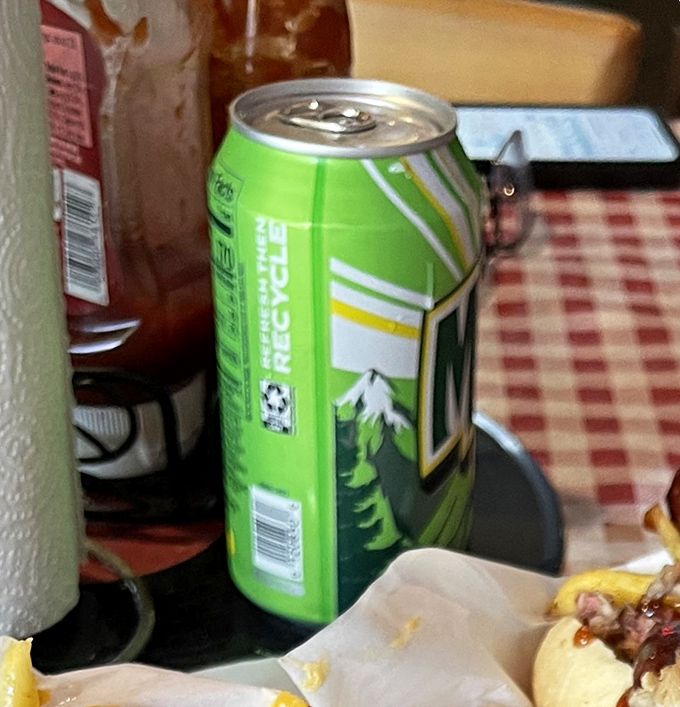 Local craft beer pairs perfectly with smoky delights. In Cleveland, this green can is the ideal companion for a barbecue adventure.