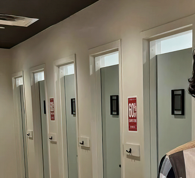 Fitting room nirvana &ndash; spacious, clean, and mercifully free of that weird smell that haunts most secondhand shops.