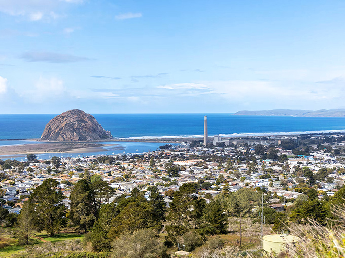 A panoramic view that makes you understand why people write songs about California dreaming&mdash;Morro Bay unfolds like a postcard come to life.