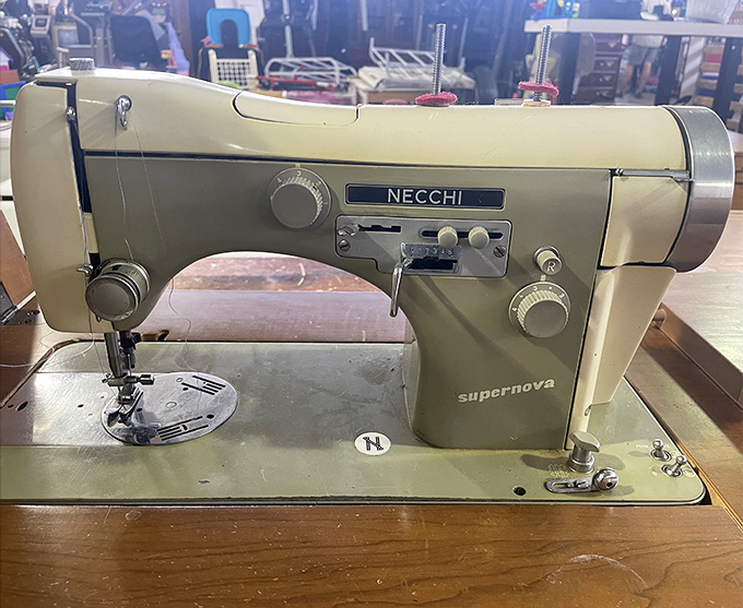 This vintage Necchi Supernova isn't just a sewing machine; it's Italian engineering from an era when things were built to outlast their owners.