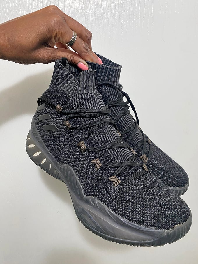 Someone's barely-worn athletic shoes become your next great find&mdash;fashion karma at its finest.