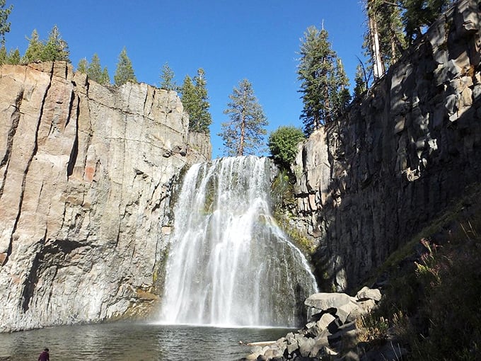 The falls frame themselves between volcanic walls like they're posing for their own album cover &ndash; "Greatest Hits of the Sierra Nevada."