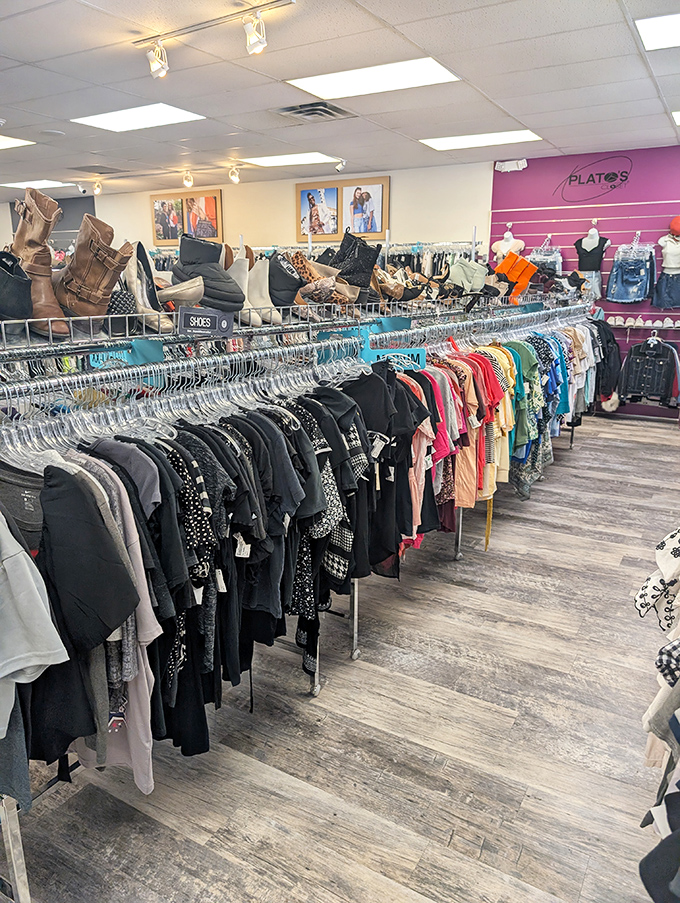 The "it's all in the details" men's section. Proof that guys can find secondhand style too, without sacrificing quality or cool factor.