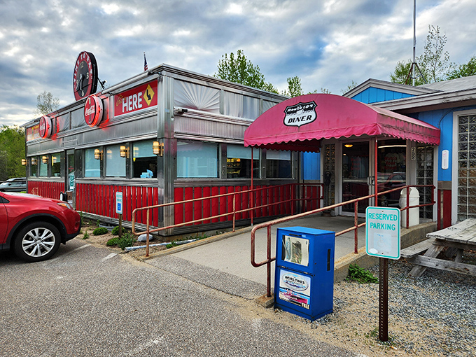 The 104 Diner's gleaming silver exterior and red trim scream "We've been making great pancakes since before it was cool!"