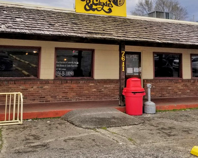 Yellow as sunshine and twice as cheerful! Bonnie & Clyde's steals hearts, not wallets.