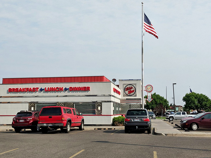 Classic Americana on wheels - Dixie's Diner looks like it rolled straight out of Happy Days into breakfast paradise.