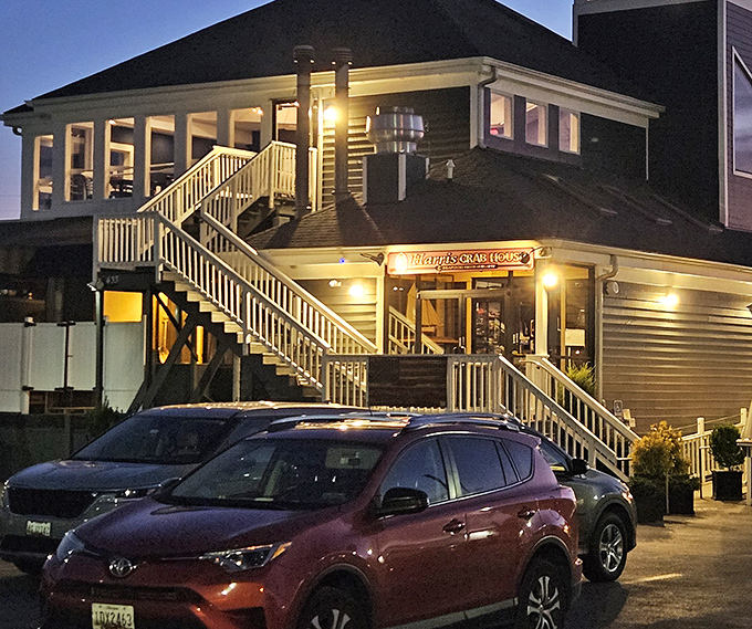 The multi-level Harris Crab House offers something even better than waterfront views&mdash;perfectly seasoned crabs to enjoy while admiring them.