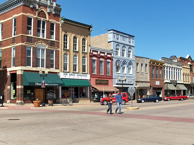 Hastings' main street delivers that classic small-town America feeling without even trying too hard to impress.