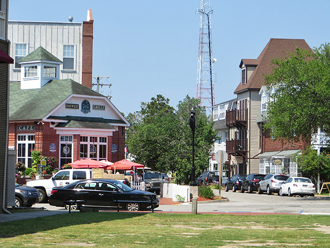 Manteo's district looks like it was designed by a committee of artists, historians, and people who just love beautiful places.