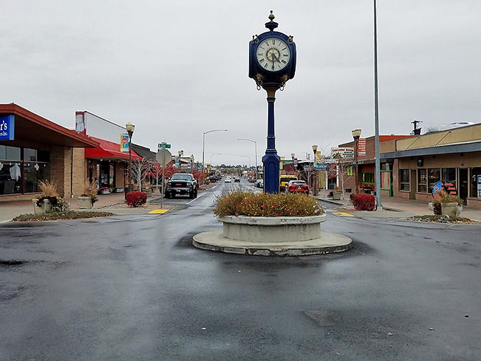 Big sky country meets small-town values - Moses Lake spreads out under Washington's endless blue canvas.