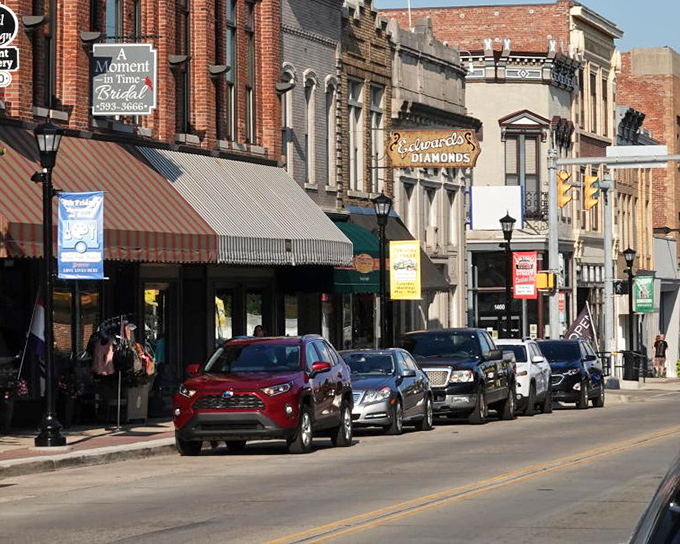 New Castle's main street showcases the kind of classic American downtown that Norman Rockwell would have loved painting.