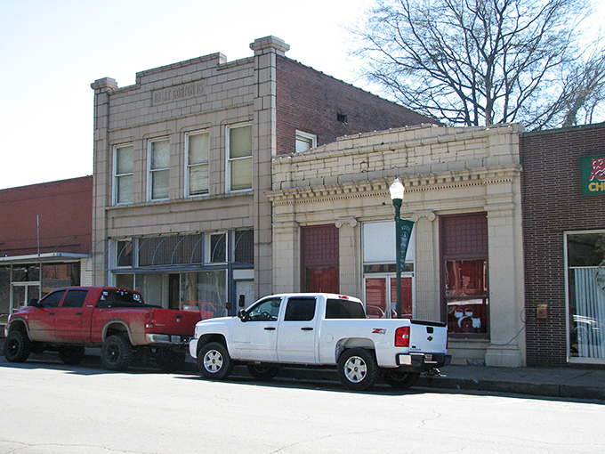 Osceola's Mississippi River heritage flows through downtown streets that remember steamboat days and riverboat dreams.