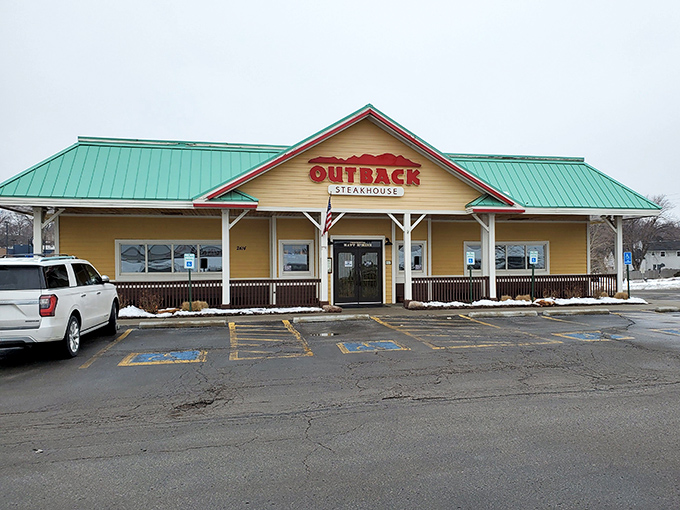 Australian outback theming brings familiar comfort food to Nebraska's dining landscape.