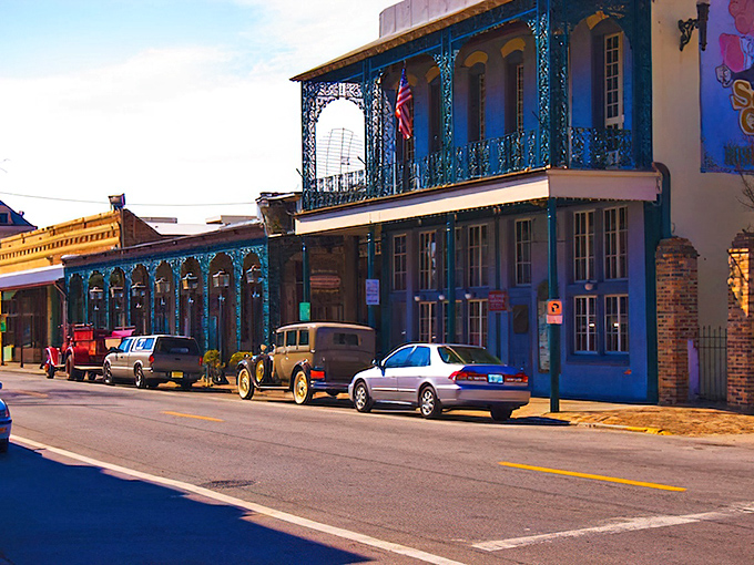 Pensacola's ornate ironwork and colorful facades transport you to another era. History buffs and budget-watchers equally delighted by this coastal charmer!