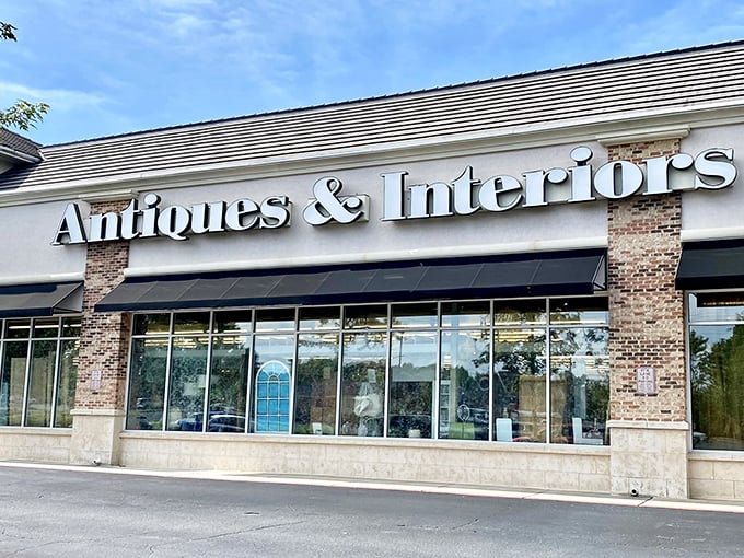 Alpharetta's Queen of Hearts maintains the brand's elegant standards in this upscale shopping location.