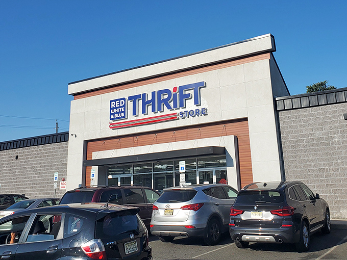 Red White & Blue Paterson wears its patriotic colors proudly, standing at attention like a general ready to command your thrifting expedition.