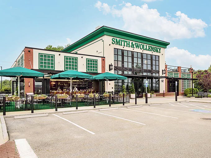 Smith & Wollensky's distinctive green and white building stands like a temple to beef worship, complete with outdoor seating for meat meditation.