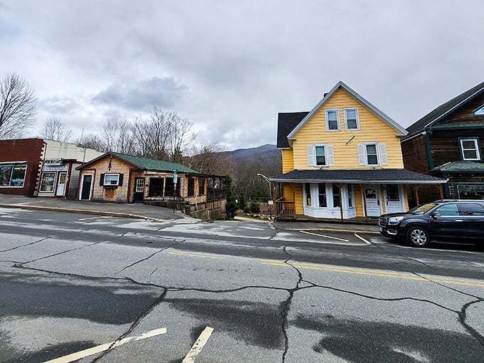 Woodstock's classic New England architecture creates a streetscape that's equal parts history lesson and Instagram opportunity.