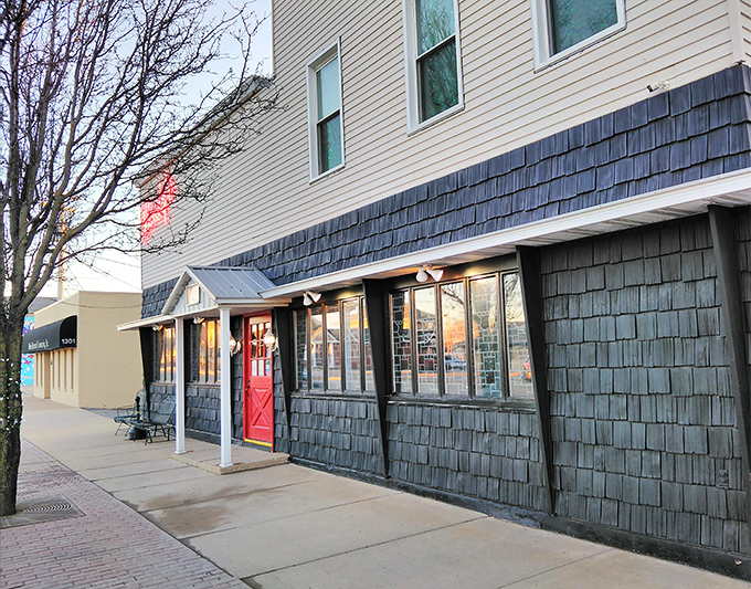 Woody's unassuming storefront hides steaks that make Ottawa a true dining destination worth discovering.