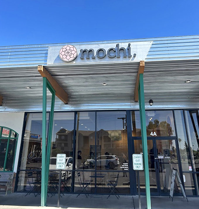 Mochi meets donut at this sleek, modern storefront. A fusion that works so well, you'll wonder why no one thought of it sooner.