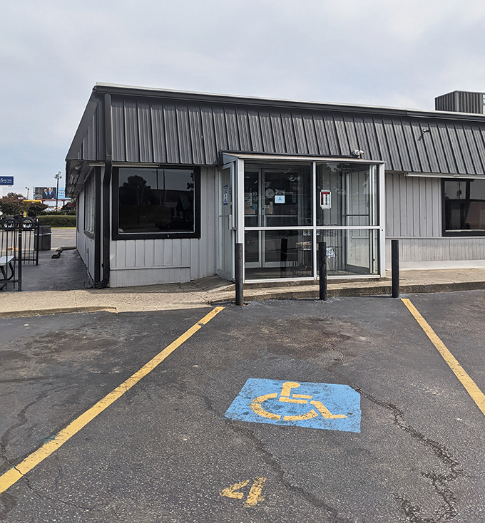 Bernie's proves that sometimes the most modest exteriors hide the most extraordinary chicken treasures.