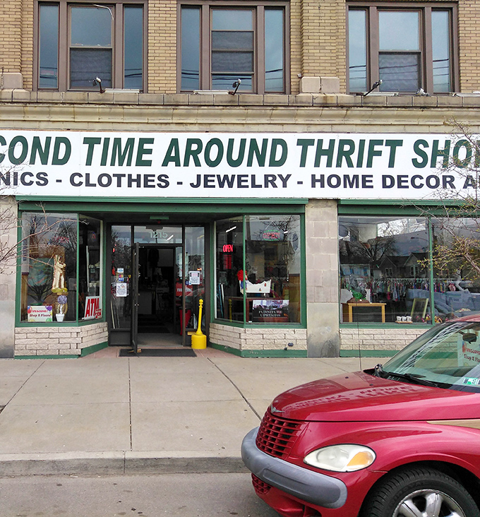 The detailed storefront sign at Cobb's lists everything a thrift shopper could want. Electronics, clothes, jewelry&mdash;it's a treasure chest with the lid wide open!
