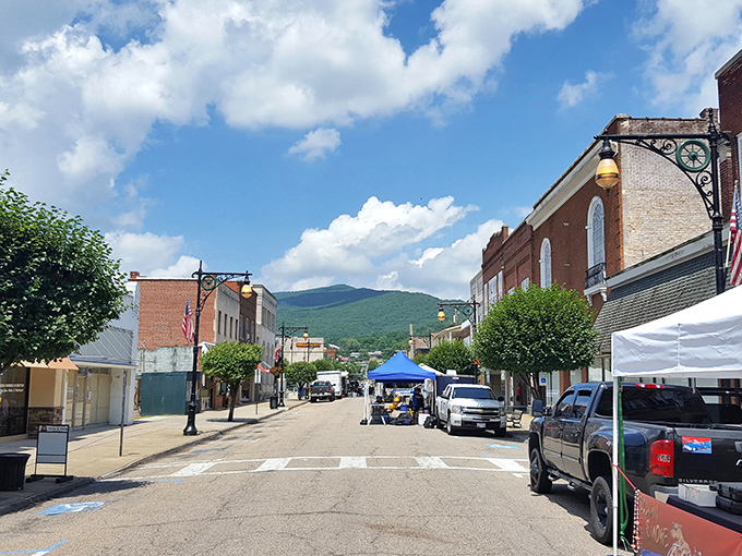 Mountain living doesn't have to break the bank when you find gems like this Virginia town.