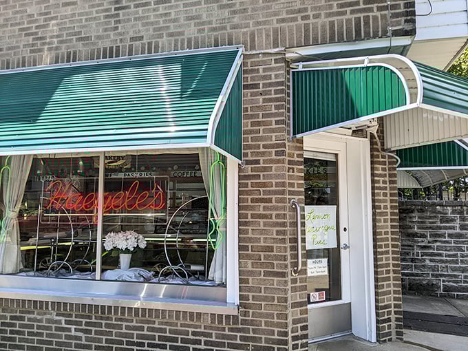 The corner bakery that every neighborhood dreams of having&mdash;where quality never goes out of style.