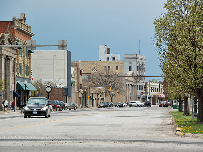 The wide streets of Lorain welcome retirees seeking affordable lakeside living. That blue sky promises good things for those on fixed incomes!