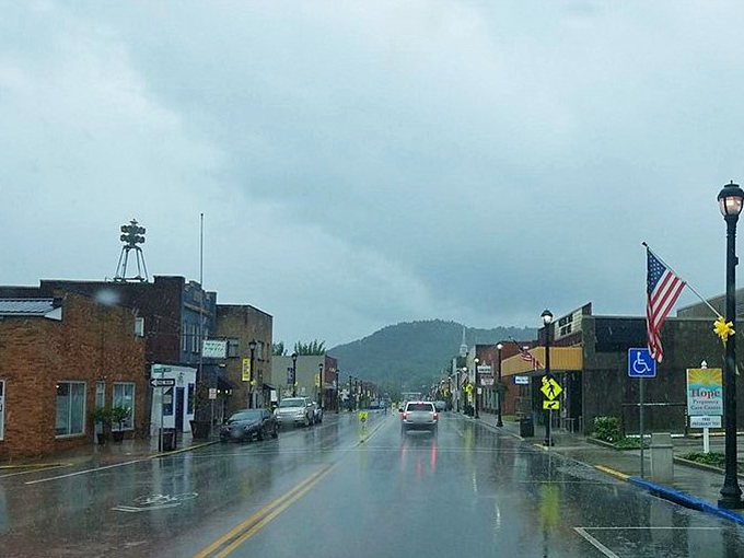 This Morehead street scene captures small-town Kentucky at its budget-friendly, welcoming best. 