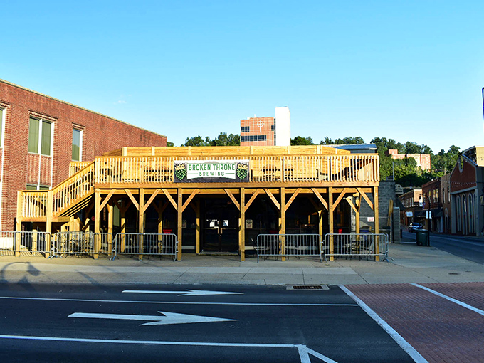 Eastern Kentucky's courthouse town combines mountain heritage with modern amenities, all at prices that make perfect sense.
